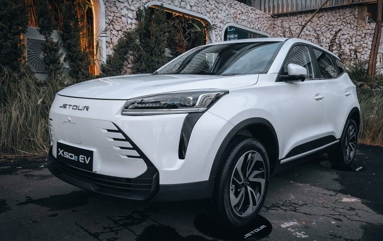 Dipamerkan di IIMS 2025, Begini Tampilan Interior Jetour X50e EV - Otokini