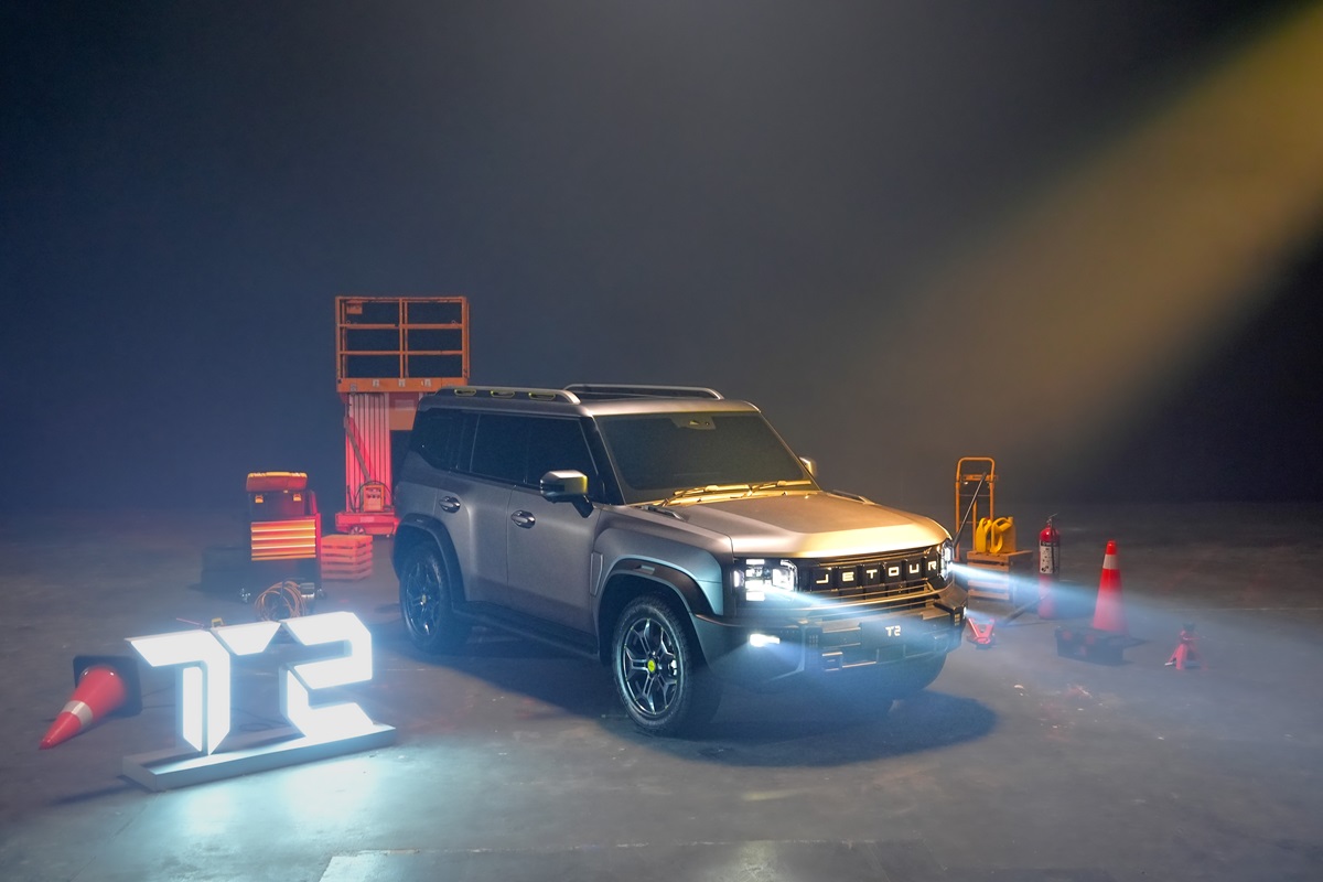 JETOUR Motor Indonesia Hadirkan JETOUR T2 Setir Kanan di GIIAS 2025 ...